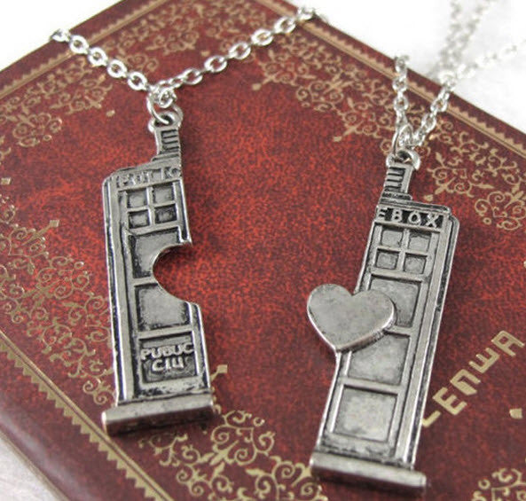 Dr Who Tardis Pendant – Scifi Geek Store